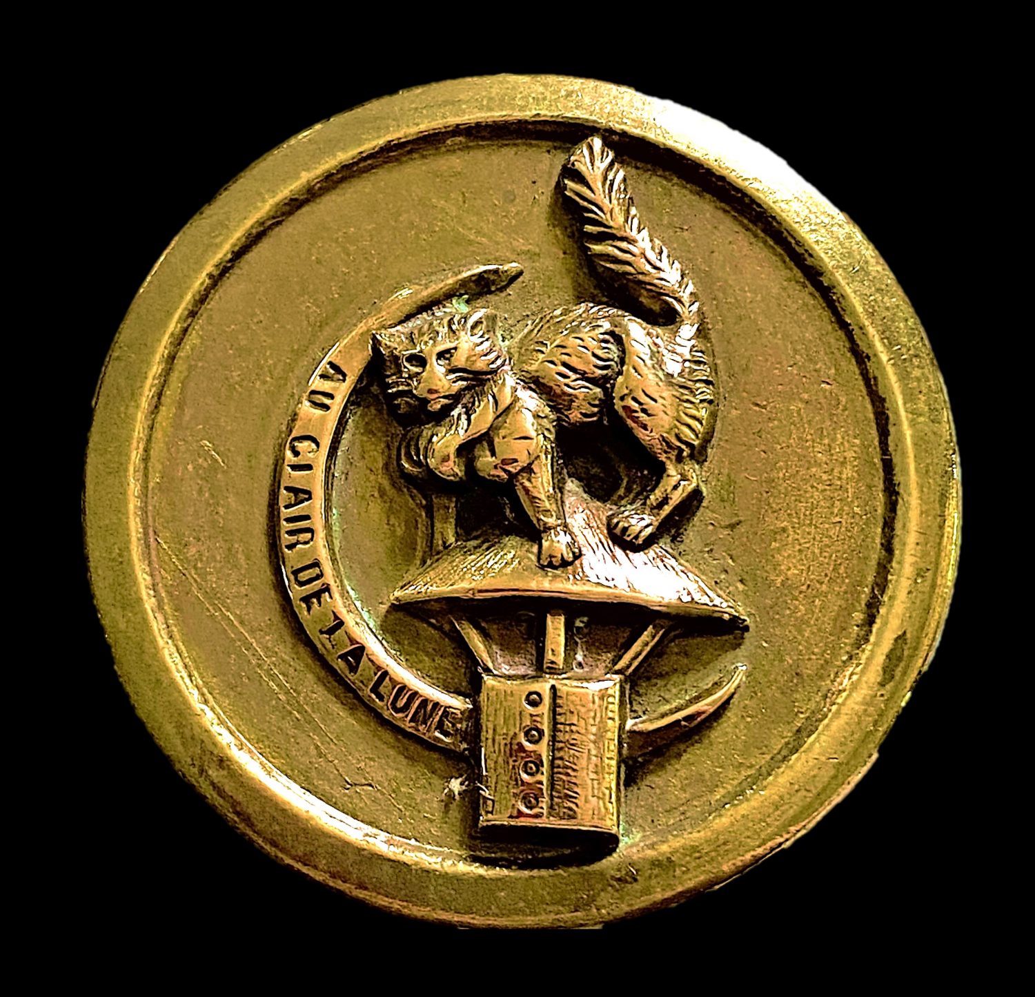 South Florida Collectible Button Auction | Lion & Unicorn