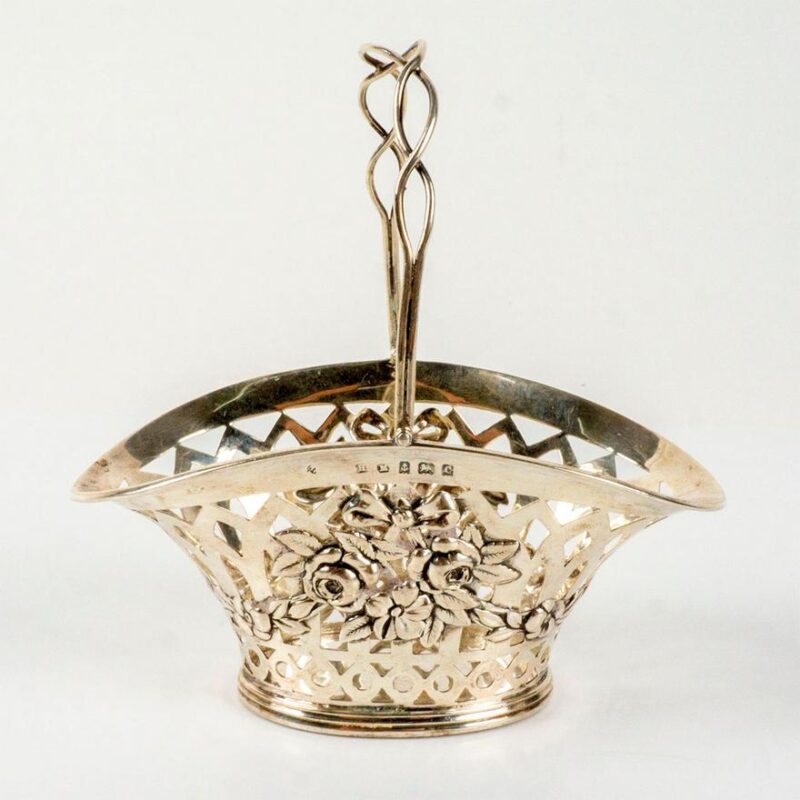 How to Identify Rare and Valuable Antiques | Lion & Unicorn